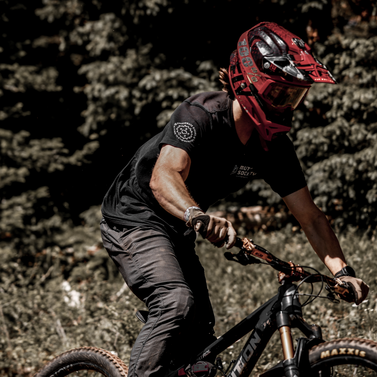 ATHLETE SUPPORT – Mutt Society