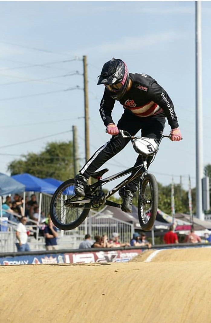 EDWIN ESTEVEZ – Mutt Society