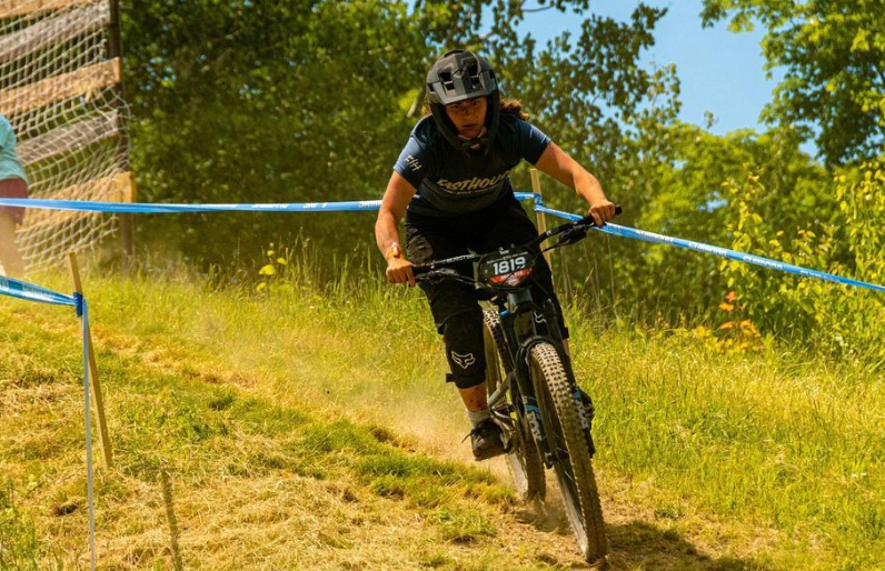 SHAY TRAIL – Mutt Society